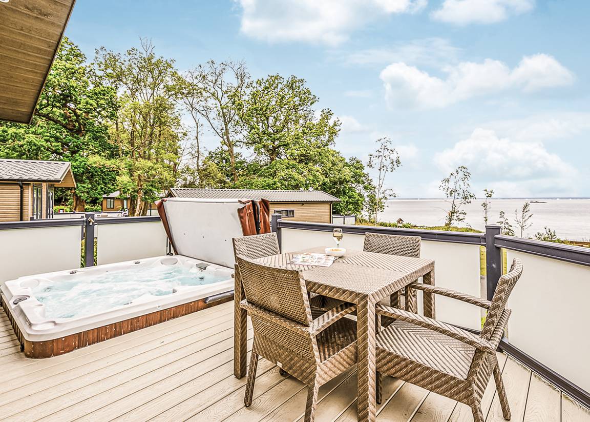 Chalet ∙ 2 Bedrooms ∙ 4 Guests - Hampshire
