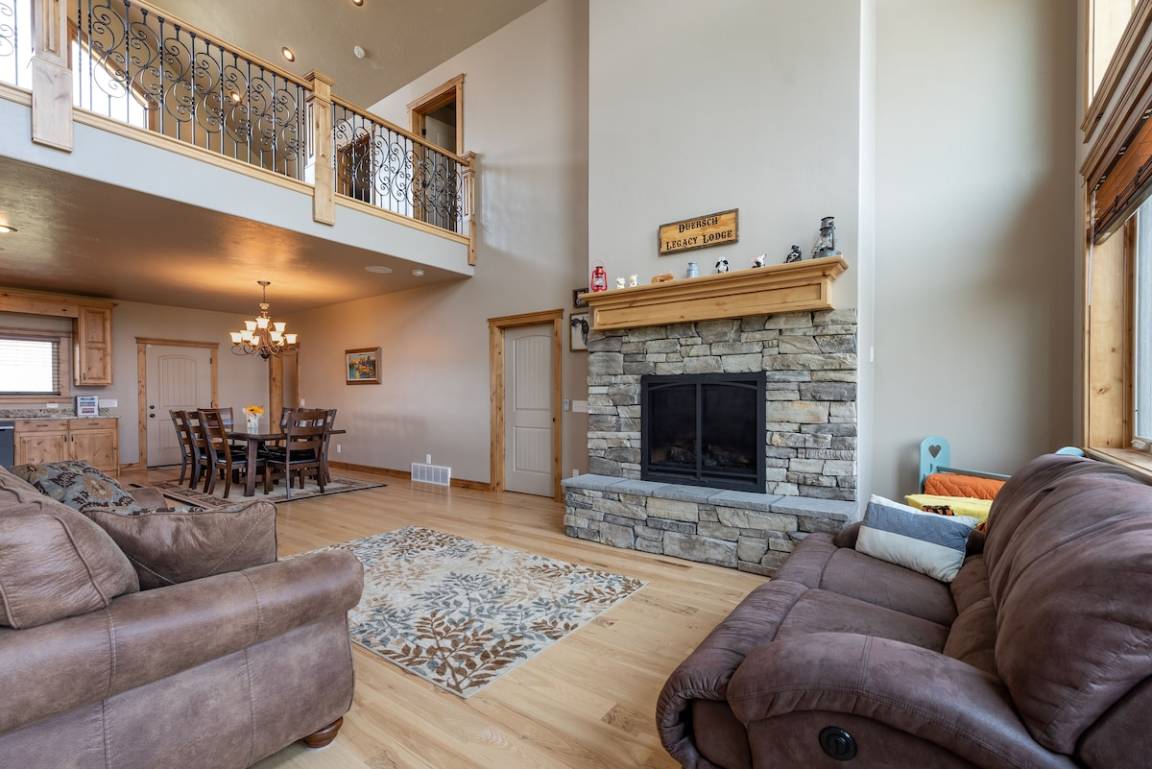 465 M² House ∙ 7 Bedrooms ∙ 16 Guests - Driggs, ID