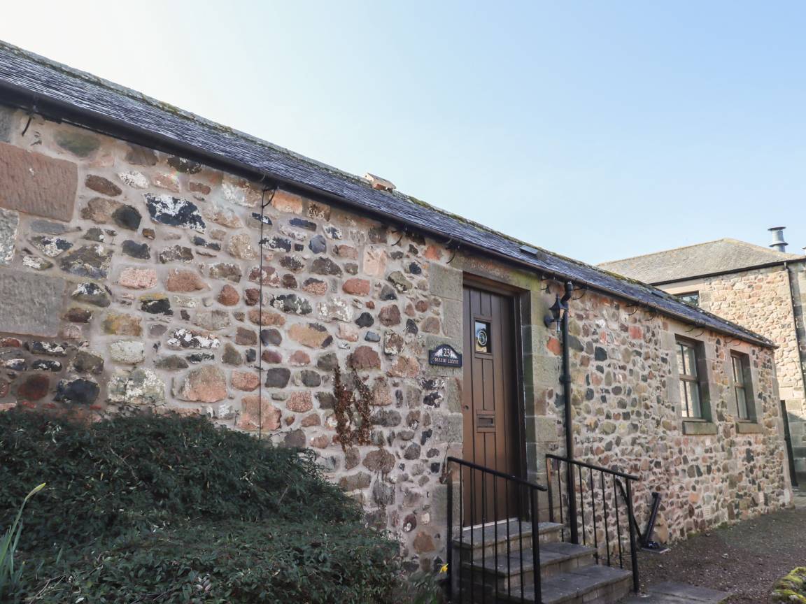 Cottage ∙ 2 Bedrooms ∙ 6 Guests - Ford Castle