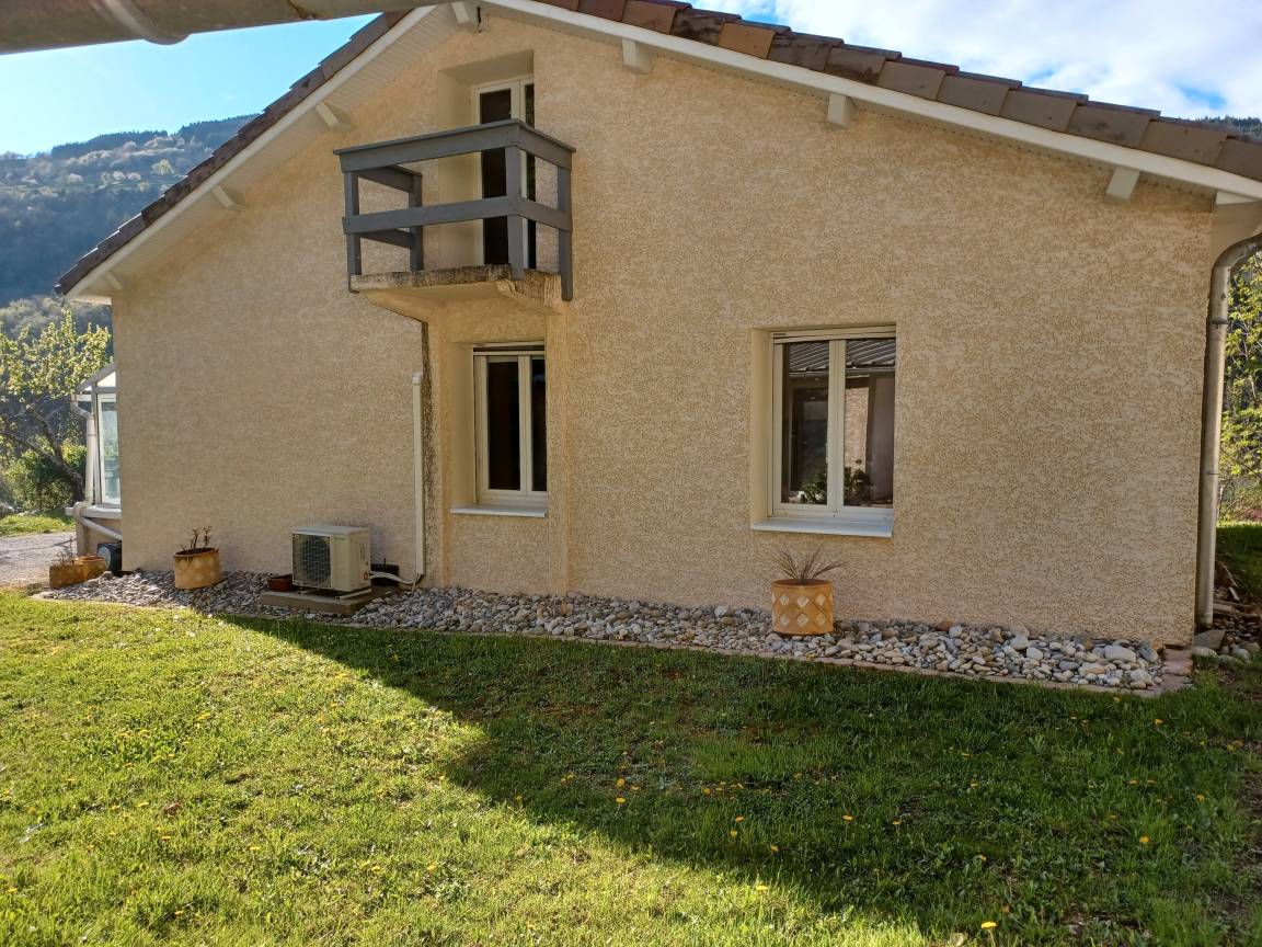 100 M² Villa ∙ 2 Slaapkamers ∙ 4 Gasten - Lalouvesc