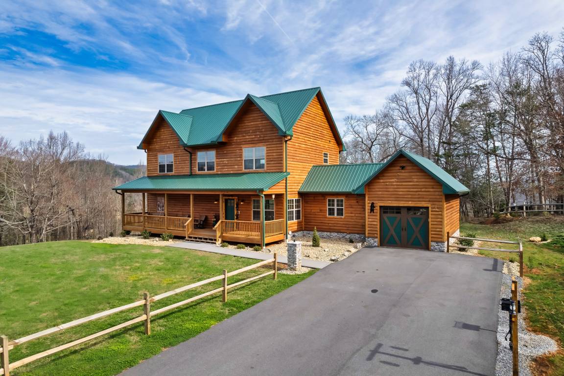 349 M² Cabin ∙ 3 Bedrooms ∙ 12 Guests - Townsend, TN