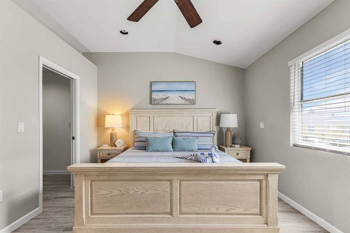 107 M² House ∙ 2 Bedrooms ∙ 8 Guests - Fort Myers Beach, FL