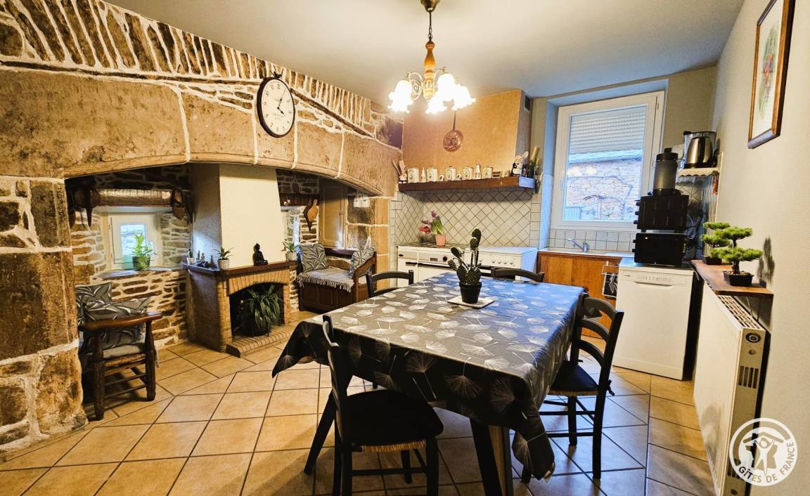 70 M² Gîte ∙ 2 Chambres ∙ 4 Personnes - Corrèze