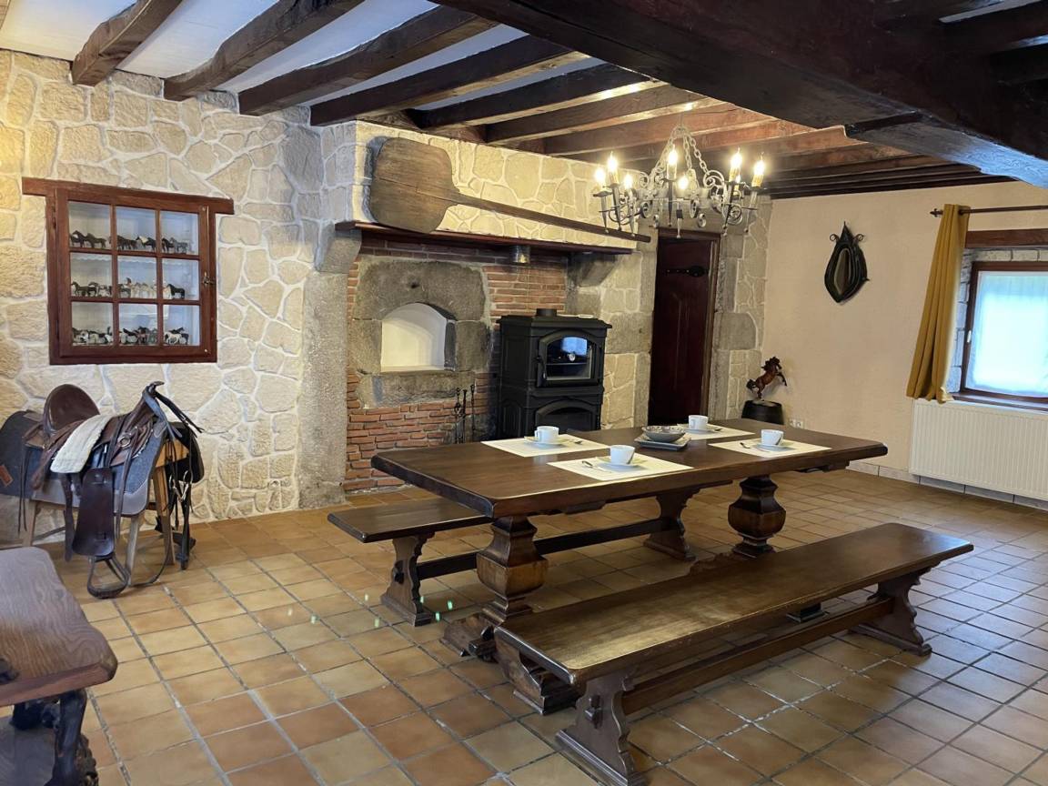 180 M² Cottage ∙ 3 Chambres ∙ 6 Personnes - Montmarault