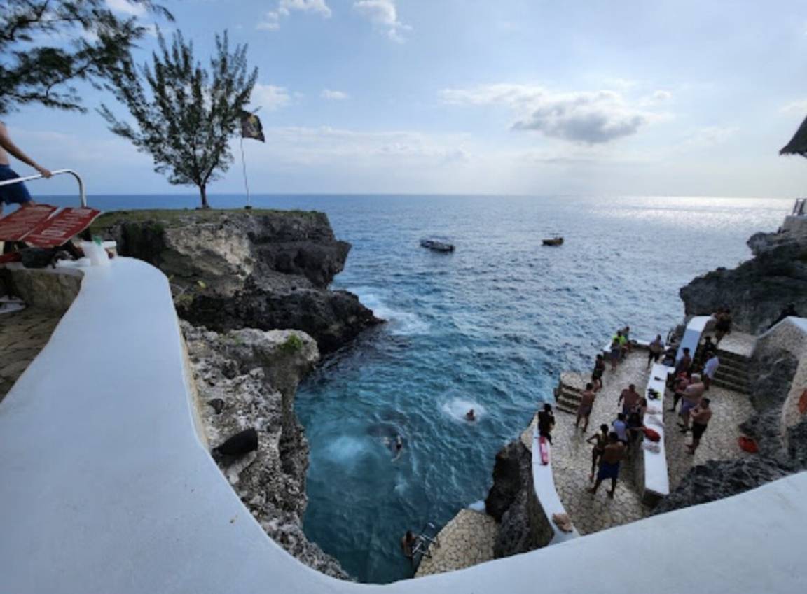 70 M² Studio Flat ∙ 1 Bedroom ∙ 2 Guests - Negril