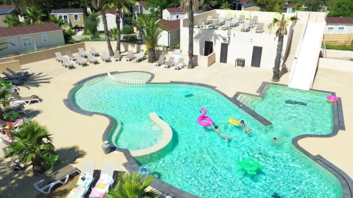 38 M² Camping ∙ 4 Personnes - Grimaud