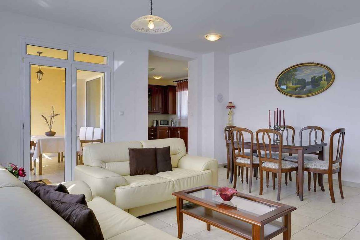 72 M² Appartement ∙ 2 Chambres ∙ 4 Personnes - Pula