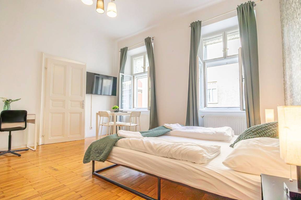 41 M² Apartment ∙ 6 Bedrooms ∙ 13 Guests - Vienna