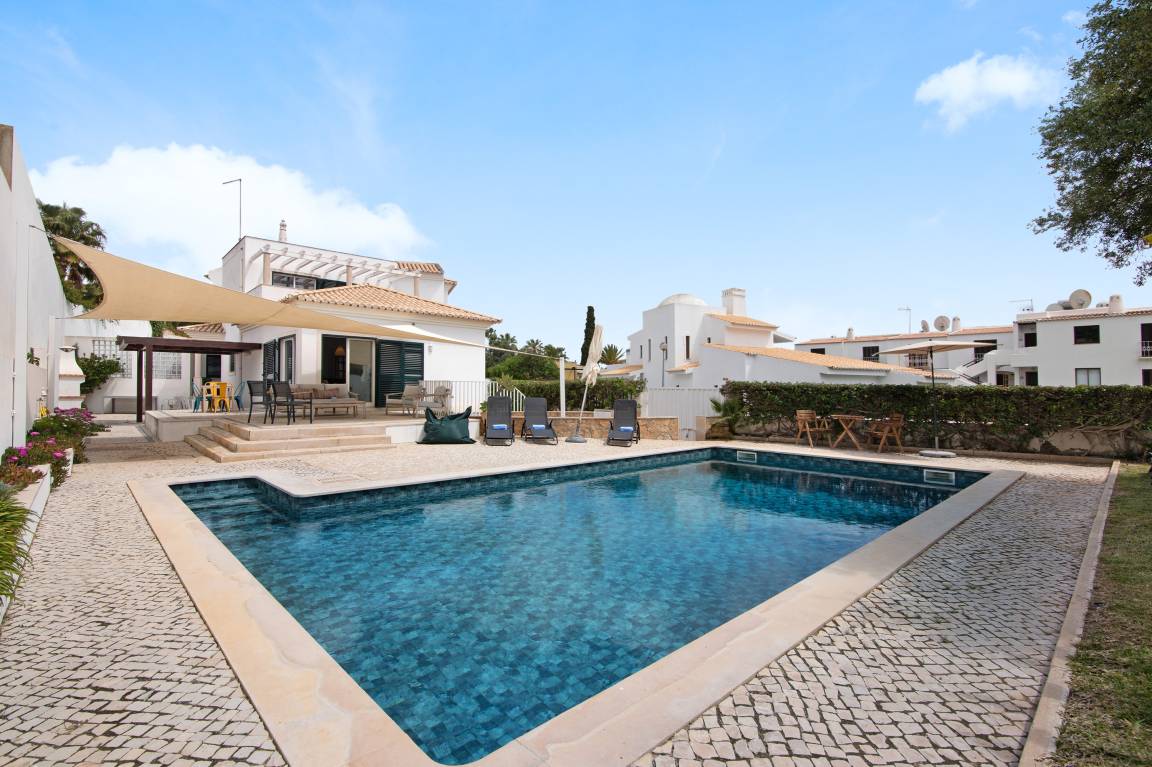 250 M² Villa ∙ 5 Bedrooms ∙ 10 Guests - Albufeira