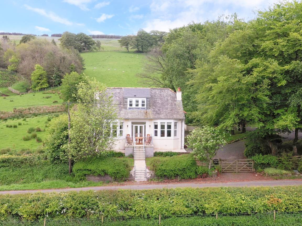 Cottage ∙ 3 Bedrooms ∙ 6 Guests - Girvan