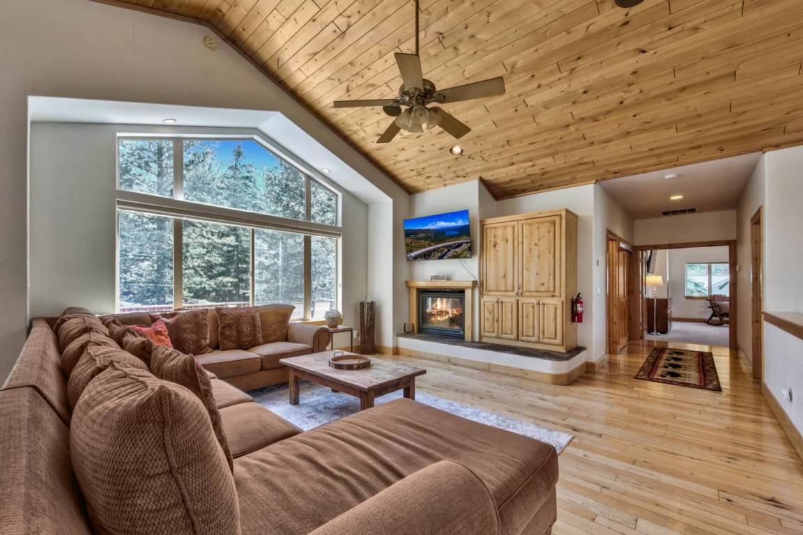 246 M² House ∙ 4 Bedrooms ∙ 8 Guests - Grass Lake, South Lake Tahoe