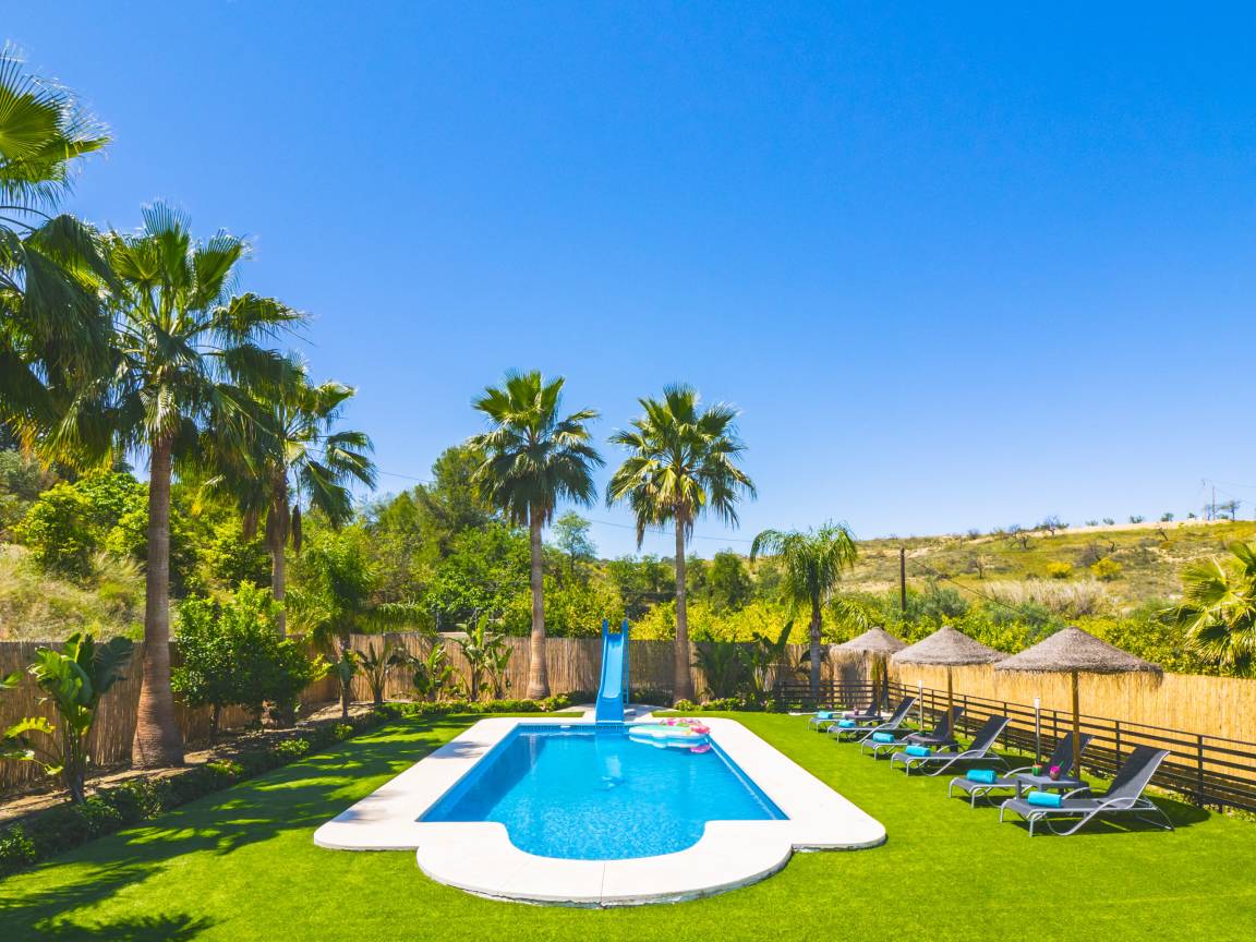90 M² Cottage ∙ 3 Bedrooms ∙ 6 Guests - Malaga