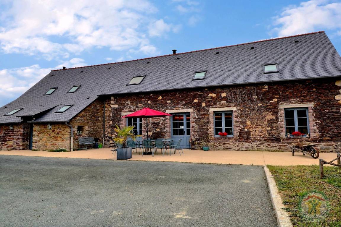 200 M² Gîte ∙ 4 Chambres ∙ 10 Personnes - Bruz