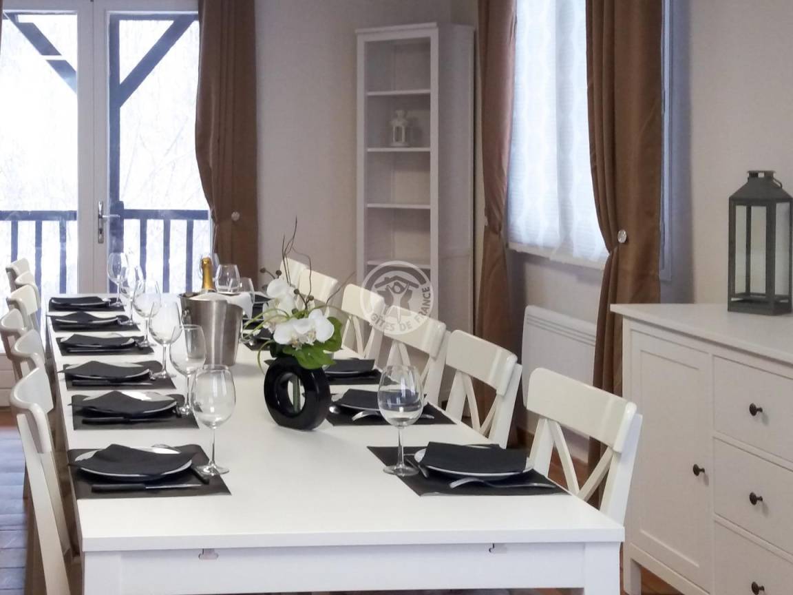 220 M² Gîte ∙ 5 Bedrooms ∙ 9 Guests - Saint-Lary-Soulan