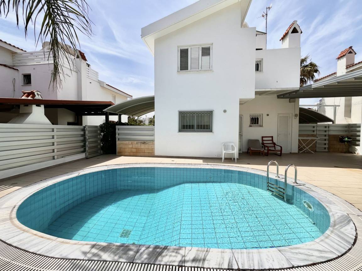 170 M² Villa ∙ 3 Habitaciones ∙ 7 Huéspedes - Ayia Napa