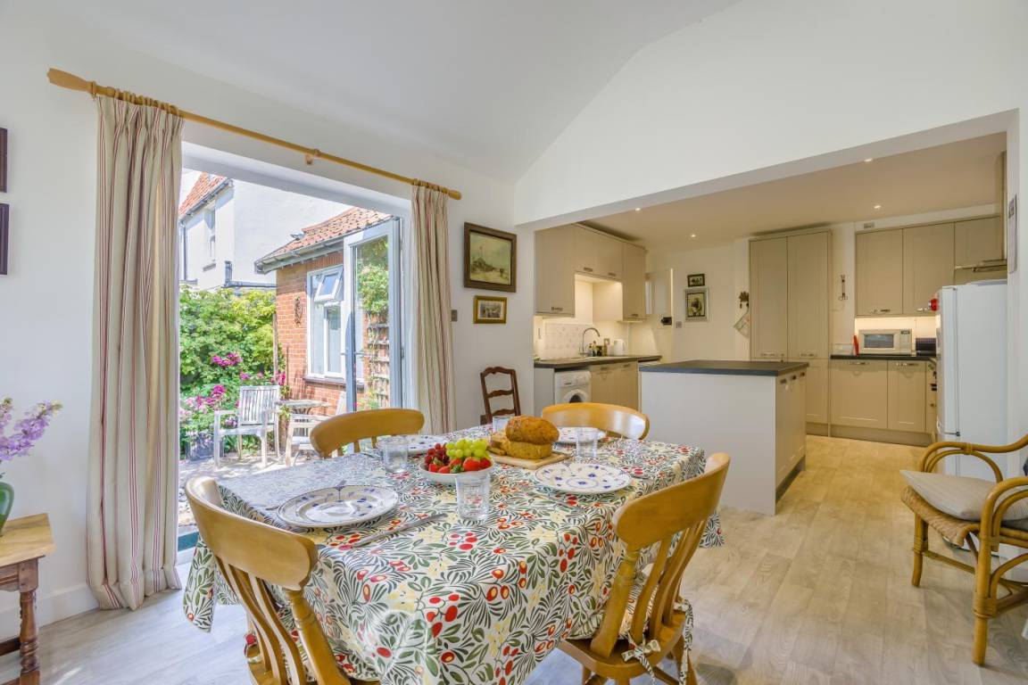 House ∙ 2 Bedrooms ∙ 4 Guests - Southwold