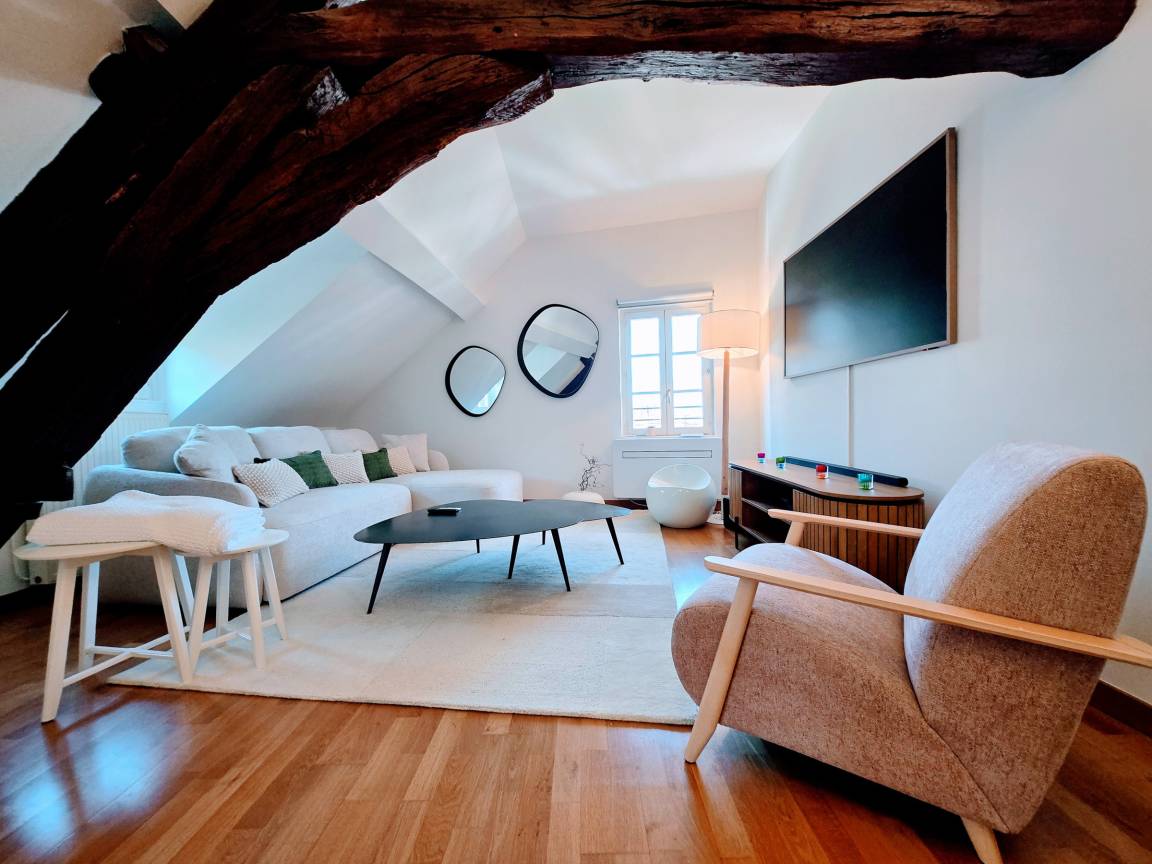 70 M² Apartamento ∙ 2 Habitaciones ∙ 6 Huéspedes - Auxerre