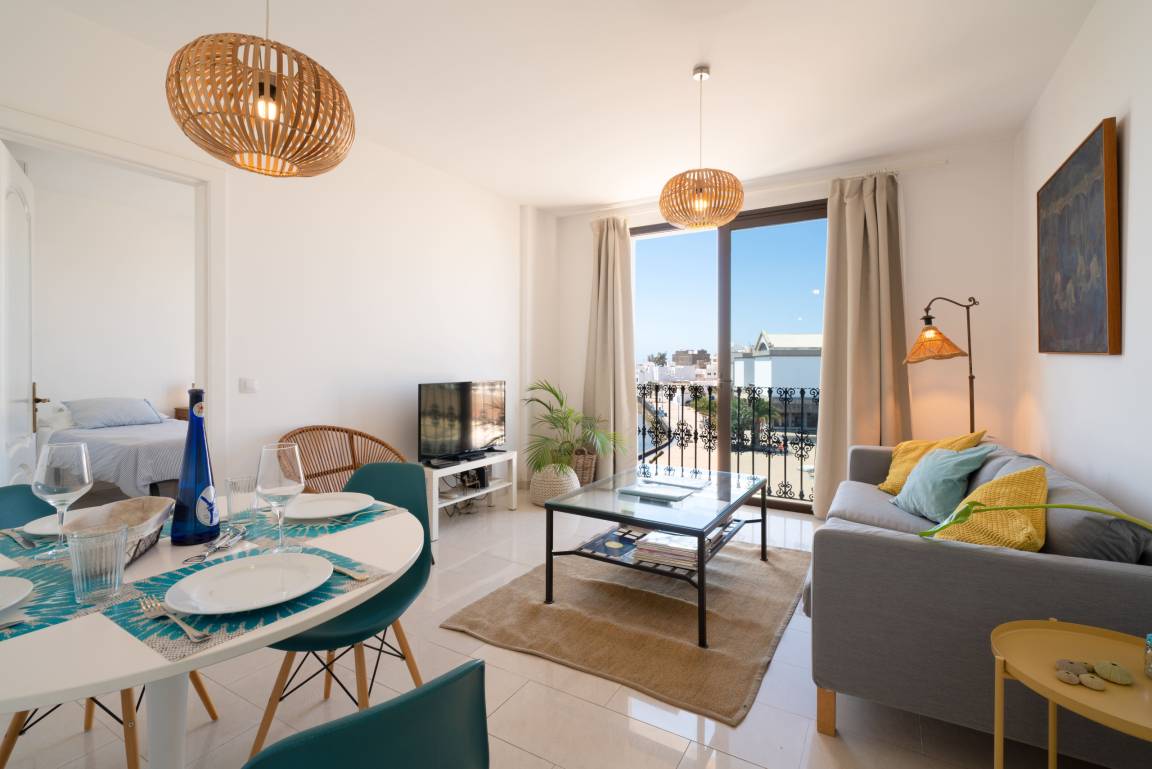 80 M² Ferienhaus ∙ 2 Schlafzimmer ∙ 4 Gäste - Arrecife