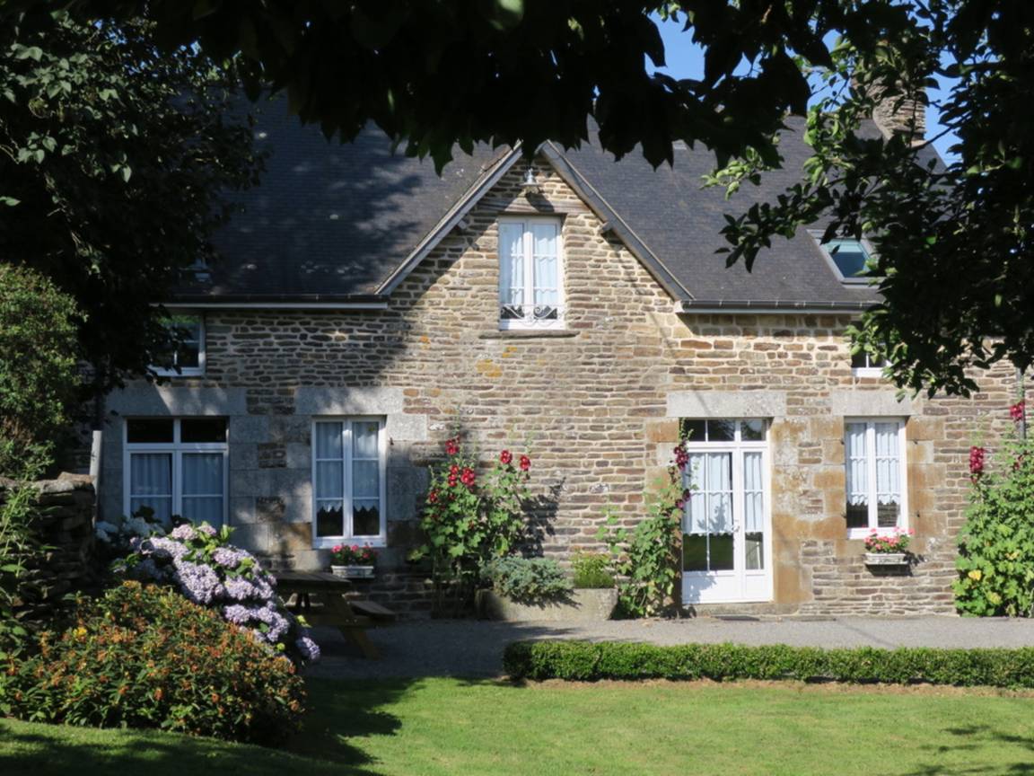 112 M² Cottage ∙ 3 Chambres ∙ 7 Personnes - Saint-Hilaire-du-Harcouët