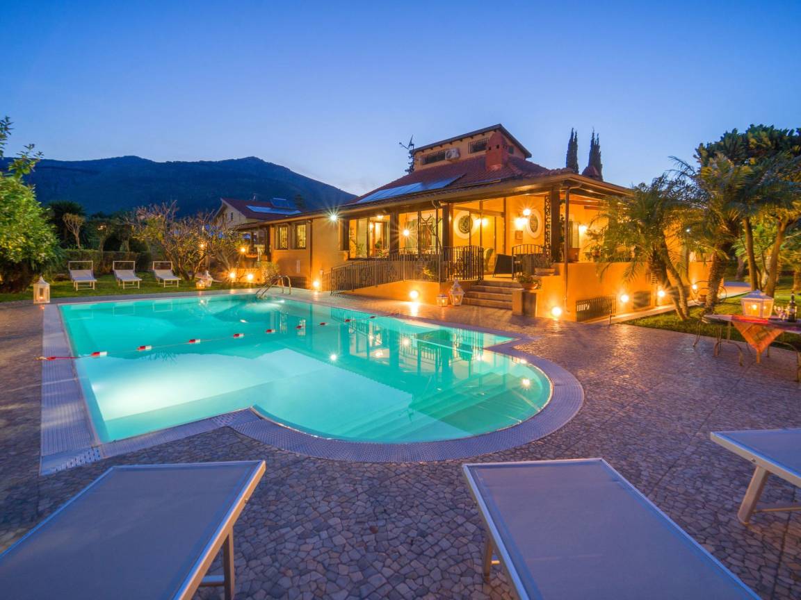 250 M² Casa Vacanza ∙ 4 Camere Da Letto ∙ 8 Ospiti - Isola delle Femmine