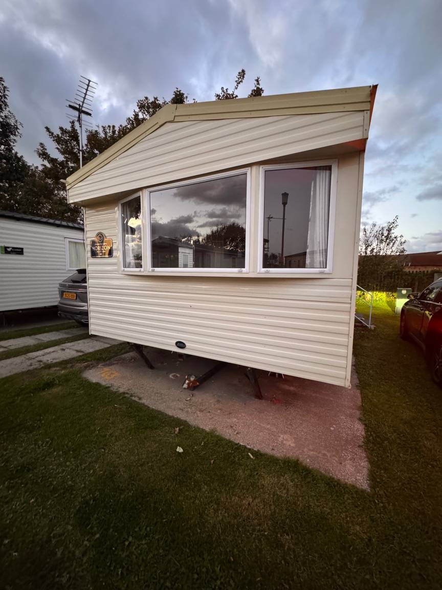 90 M² Chalet ∙ 2 Bedrooms ∙ 6 Guests - Wales