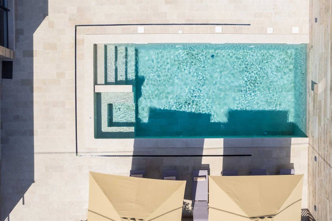 315 M² Villa ∙ 4 Schlafzimmer ∙ 10 Gäste - Nin