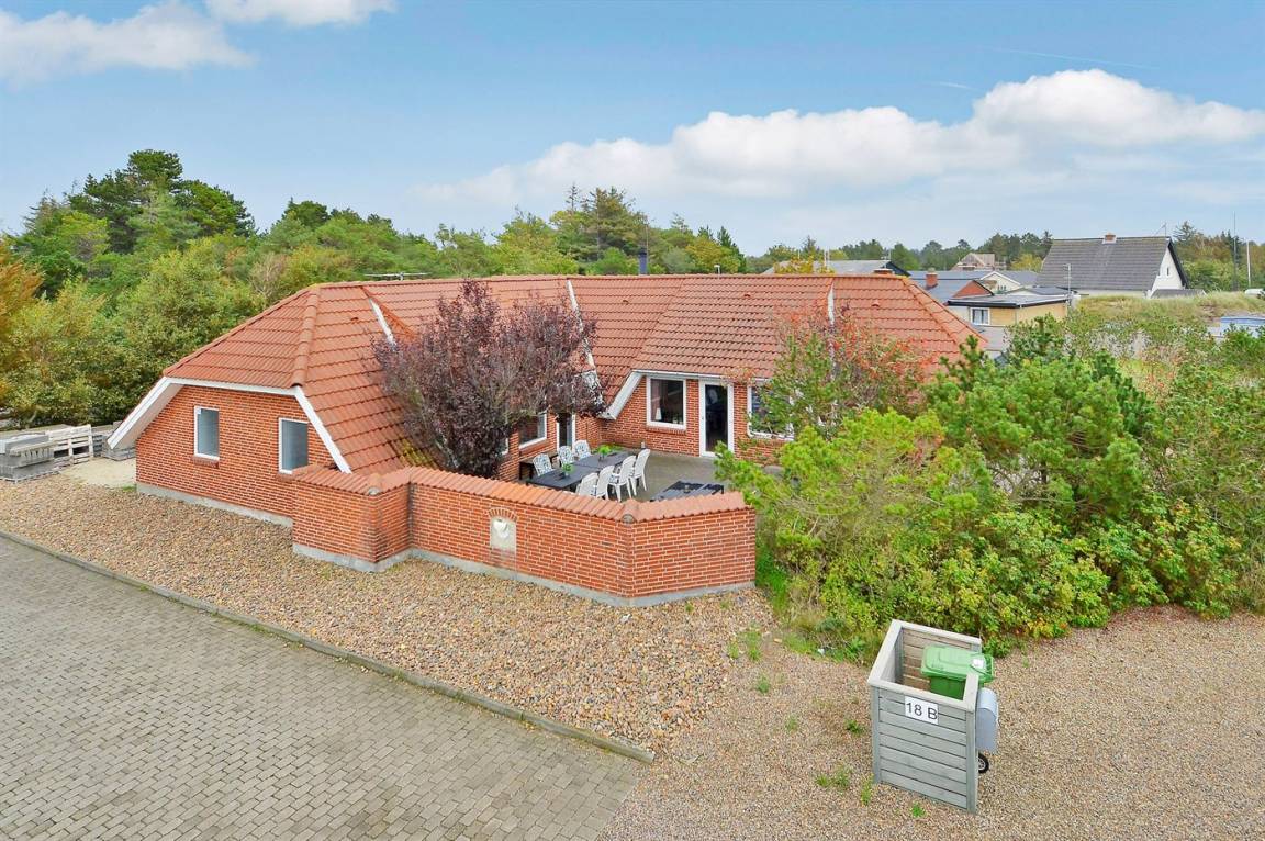 200 M² Ferienhaus ∙ 4 Schlafzimmer ∙ 10 Gäste - Blåvand