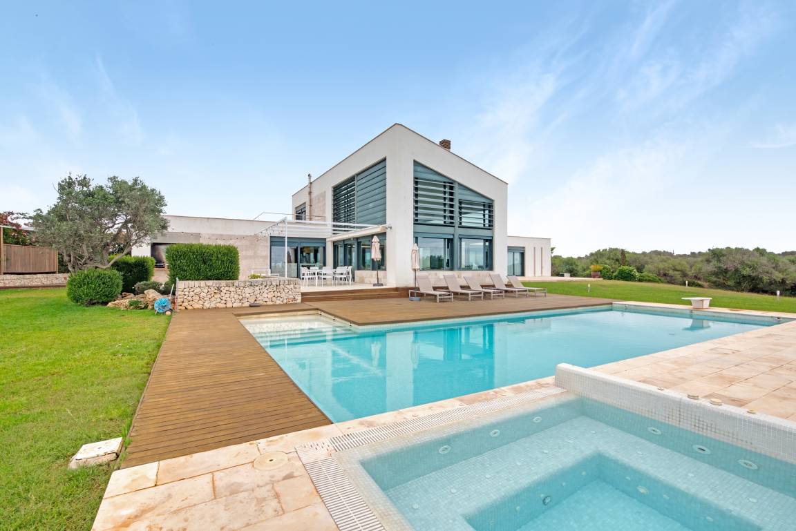 317 M² Villa ∙ 5 Bedrooms ∙ 10 Guests - Alaior
