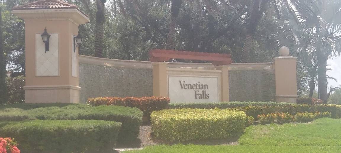 311 M² House ∙ 3 Bedrooms ∙ 8 Guests - Venice, FL