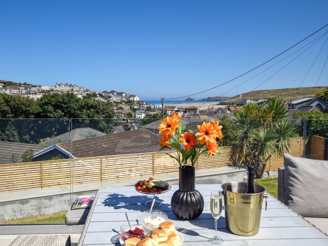 Cottage ∙ 3 Bedrooms ∙ 6 Guests - Perranporth Beach