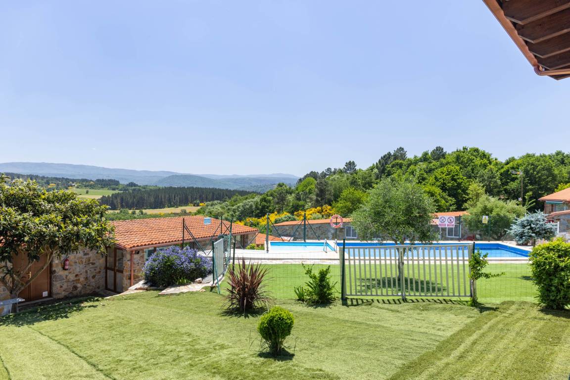 100 M² Casa Rural ∙ 2 Habitaciones ∙ 6 Huéspedes - Castro Caldelas