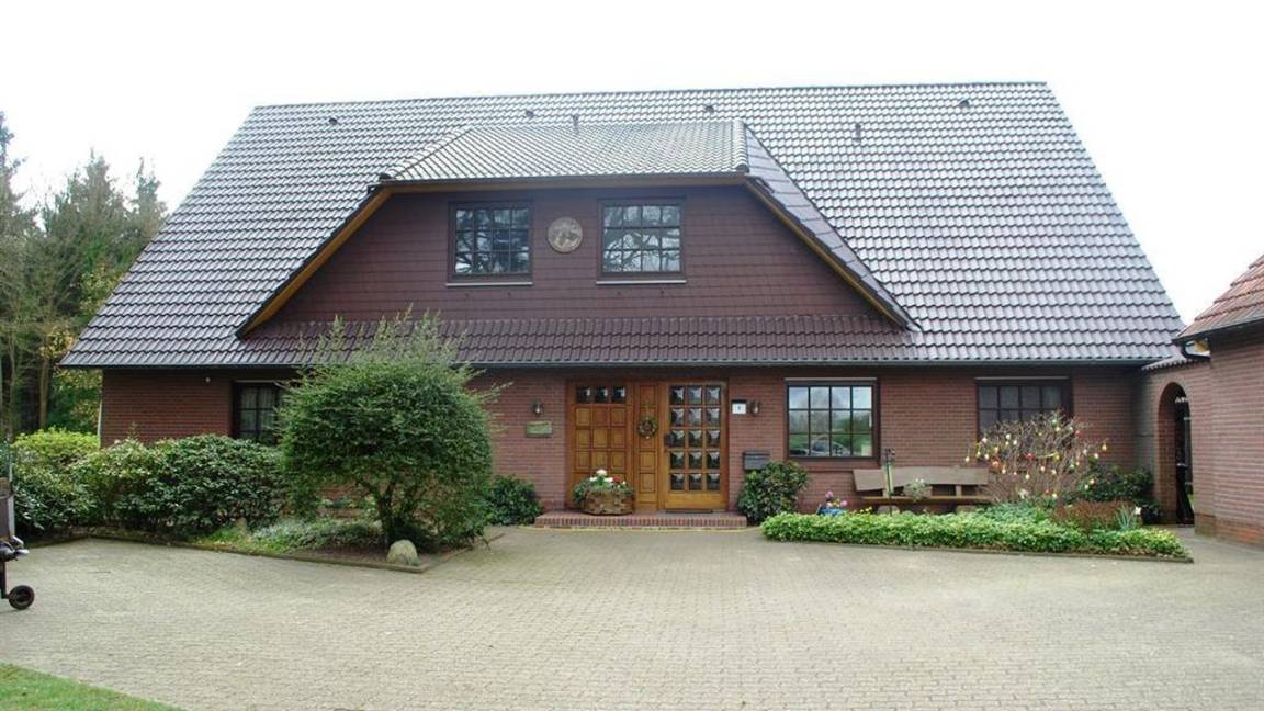 94 M² Ferienwohnung ∙ 3 Schlafzimmer ∙ 6 Gäste - Westerstede