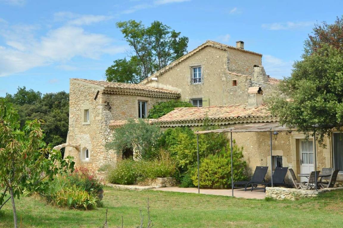 93 M² Gîte ∙ 2 Chambres ∙ 4 Personnes - Saint-Paul-Trois-Châteaux