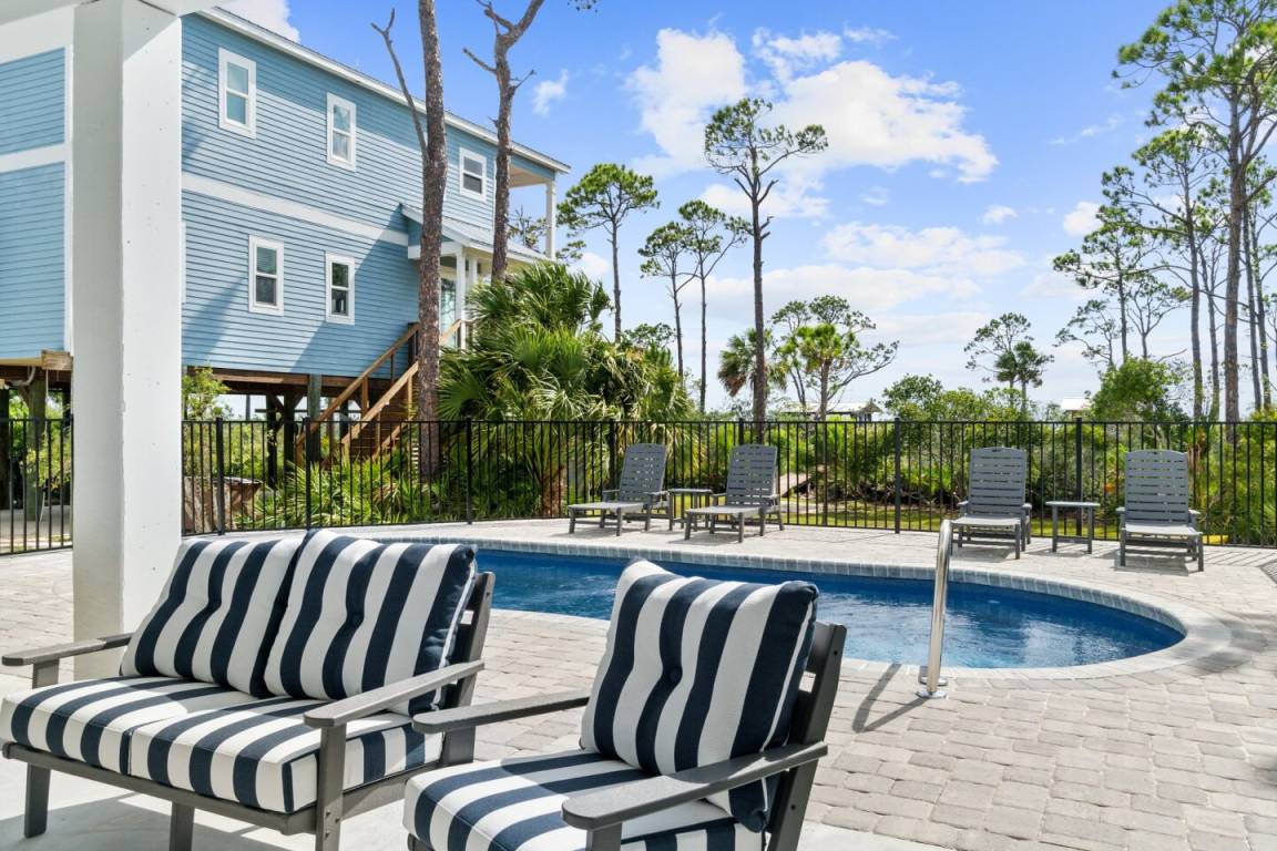 241 M² House ∙ 4 Bedrooms ∙ 12 Guests - Cape San Blas, FL