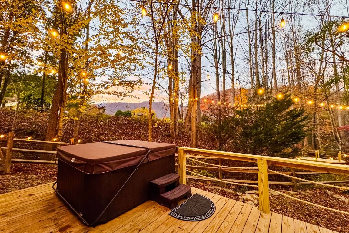 51 M² House ∙ 2 Bedrooms ∙ 4 Guests - Maggie Valley, NC
