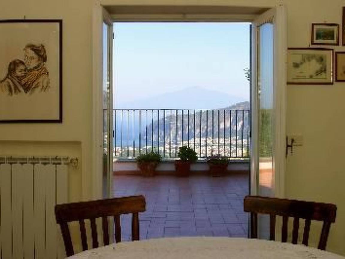 50 M² Apartment ∙ 2 Bedrooms ∙ 4 Guests - Sorrento