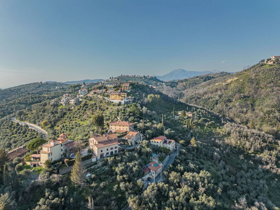 70 M² Ferienhaus ∙ 2 Schlafzimmer ∙ 5 Gäste - Camaiore