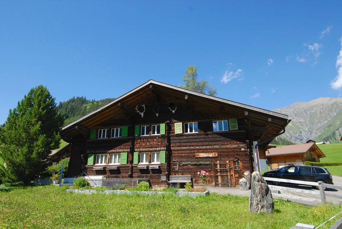 80 M² Appartement ∙ 2 Slaapkamers ∙ 4 Gasten - Lenk