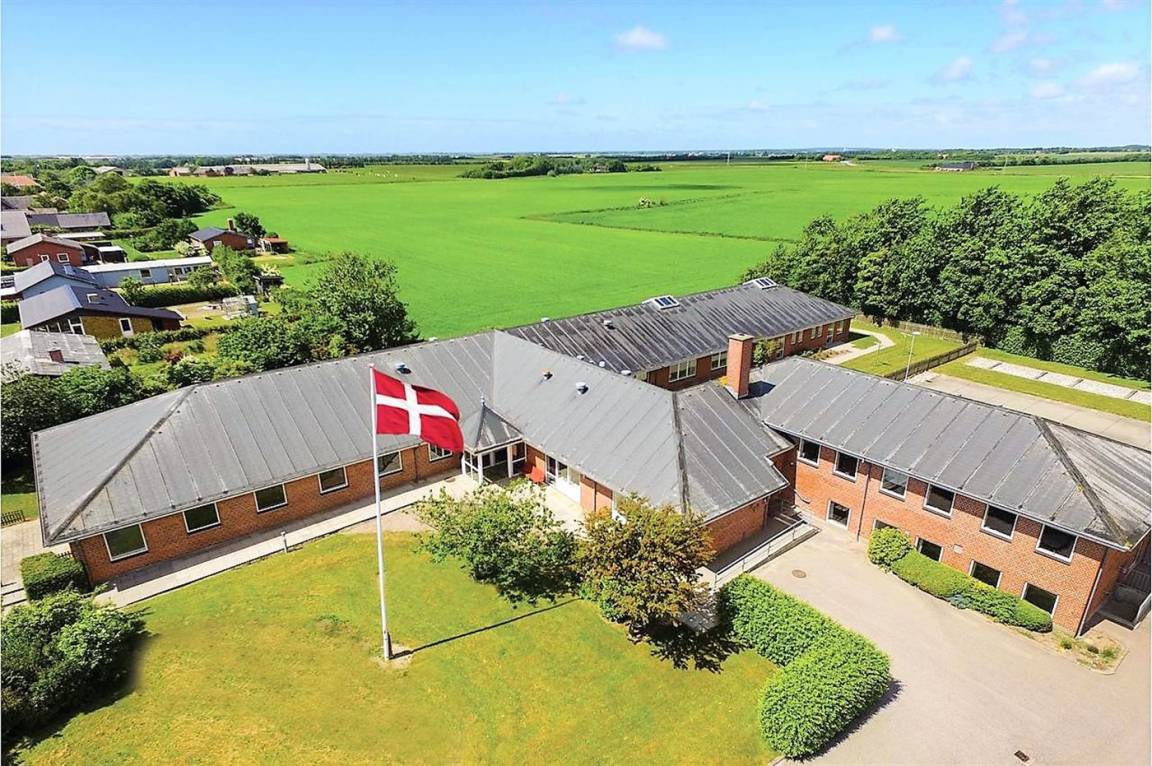 913 M² Ferienhaus ∙ 14 Schlafzimmer ∙ 28 Gäste - Søndervig