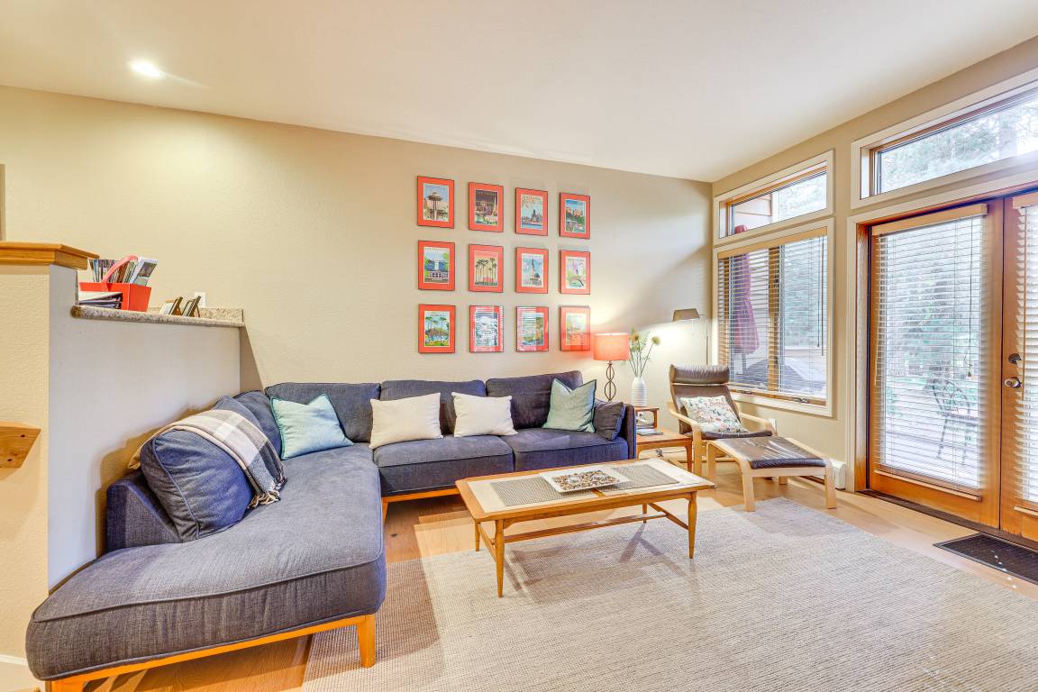 102 M² Apartment ∙ 2 Bedrooms ∙ 4 Guests - Carson City, NV