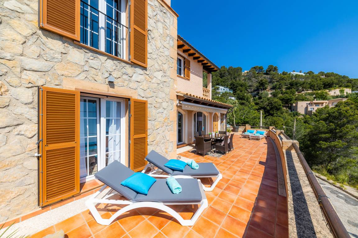 150 M² Villa ∙ 3 Bedrooms ∙ 6 Guests - Canyamel