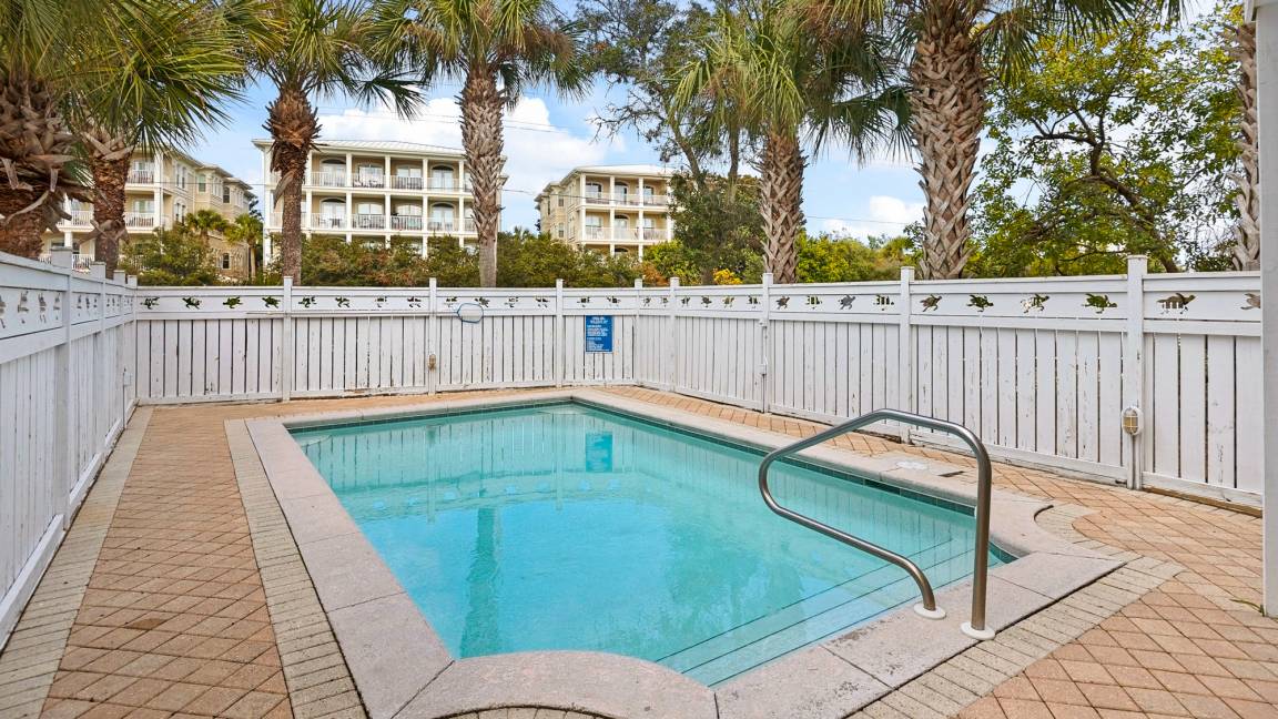 House ∙ 5 Bedrooms ∙ 17 Guests - Seaside, FL