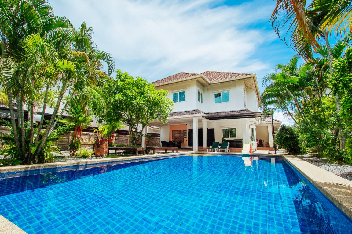 250 M² Villa ∙ 3 Habitaciones ∙ 8 Huéspedes - Pattaya City