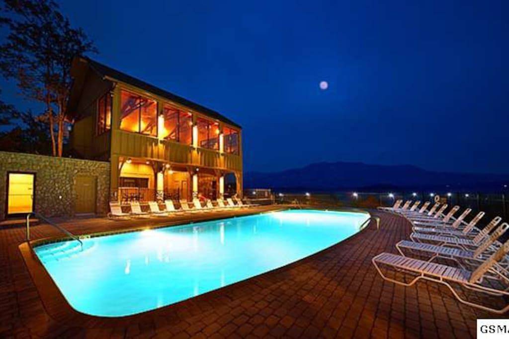 177 M² Cabin ∙ 2 Bedrooms ∙ 8 Guests - Great Smoky Mountains National Park