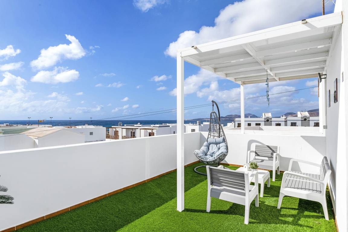 110 M² Ferienhaus ∙ 2 Schlafzimmer ∙ 4 Gäste - La Graciosa
