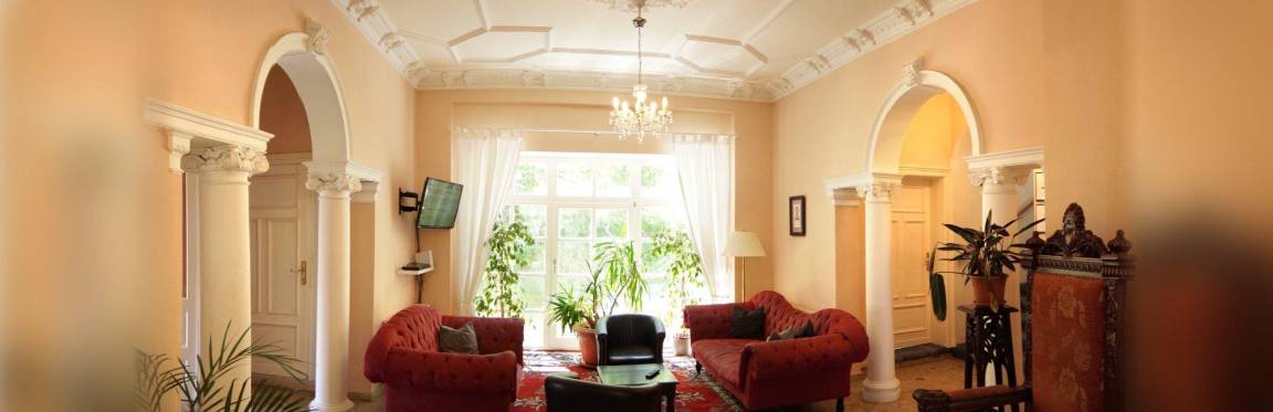 300 M² Ferienhaus ∙ 6 Schlafzimmer ∙ 18 Gäste - Sachsen