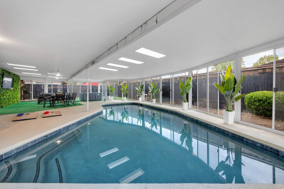 House ∙ 5 Bedrooms ∙ 16 Guests - Irving, TX