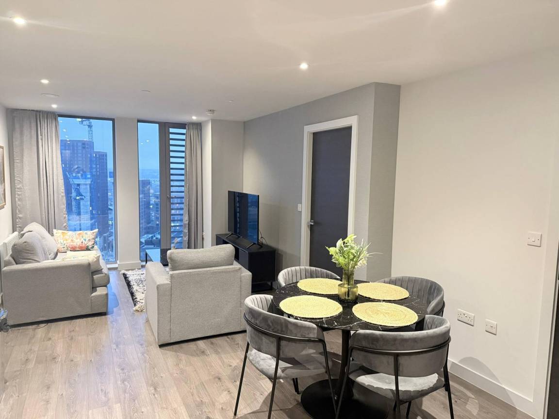 70 M² Apartamento ∙ 2 Habitaciones ∙ 4 Huéspedes - Mánchester