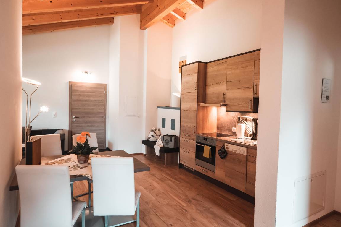 60 M² Ferienwohnung ∙ 3 Schlafzimmer ∙ 4 Gäste - Elbigenalp