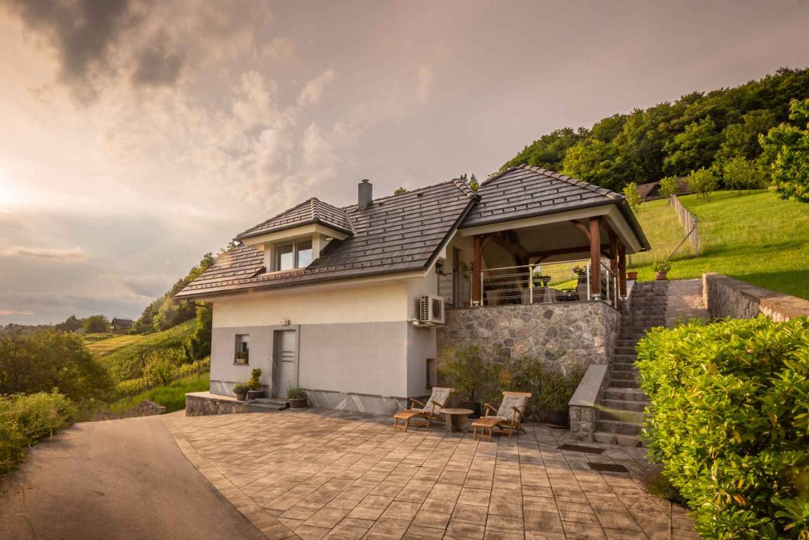 96 M² House ∙ 1 Bedroom ∙ 3 Guests - Šmarješke Toplice